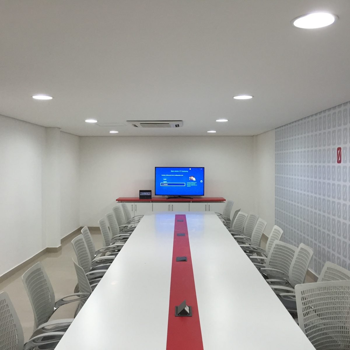 Meeting Room Technology Solutions | Crunchy Tech