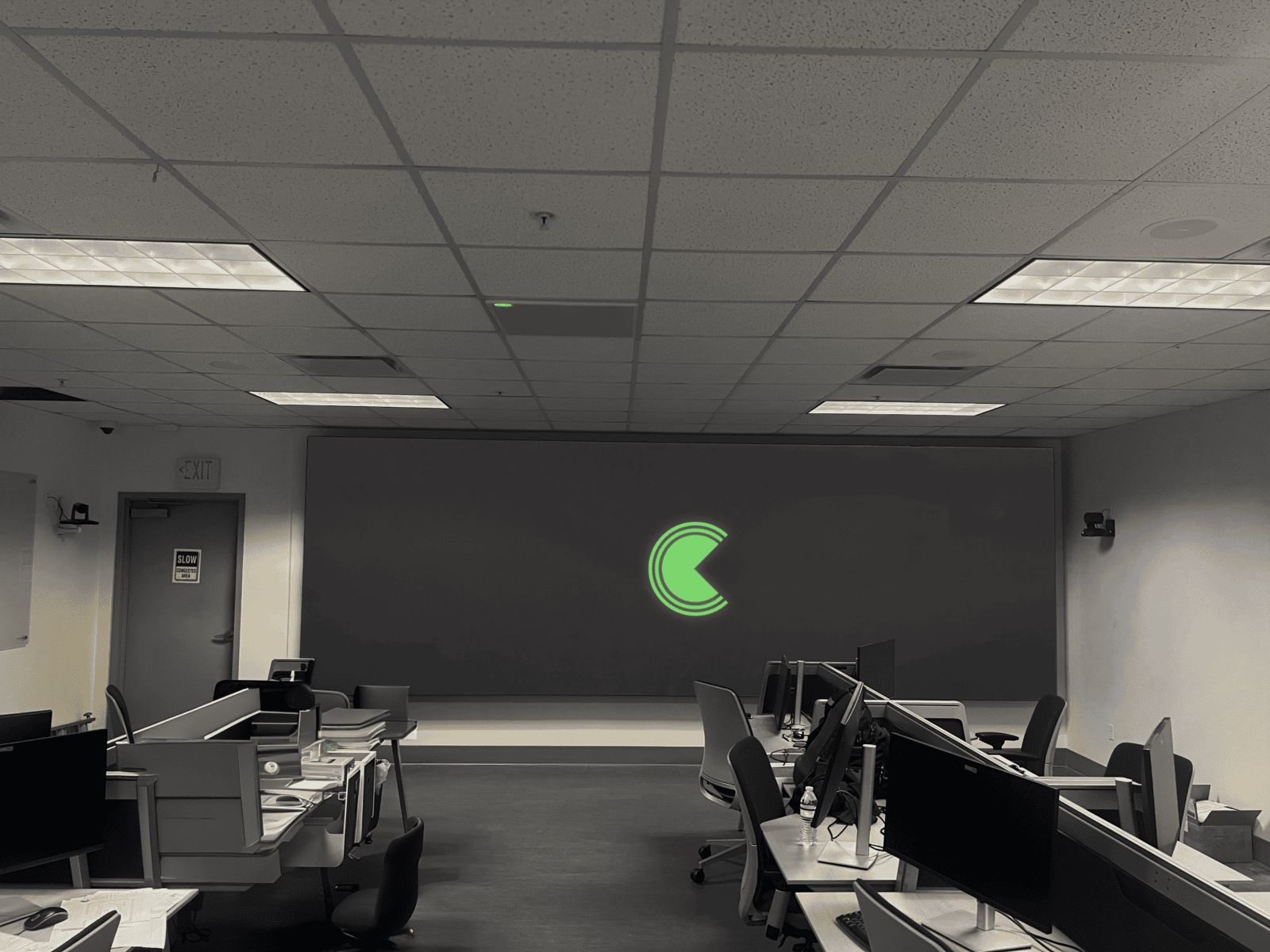 Video Wall Solutions for Small Offices - Crunchy Tech